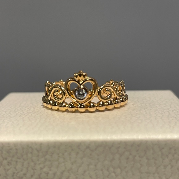 Pandora | Jewelry | Pandora Princess Tiara Crown Ring Size 6 | Poshmark